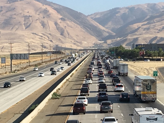 Traffic backing up southbound I-5 near Grapevine - turnto23.com ...