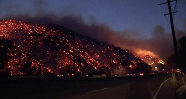 Skirball Fire burns 475 acres near Getty Museum; 5% contained ...